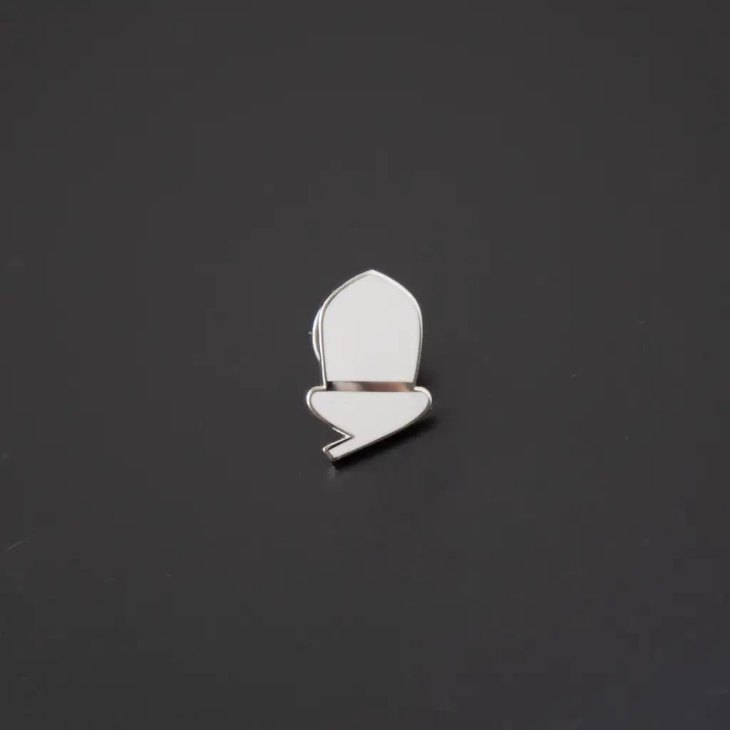 Acorn badge (various colours) - The Trails Shop
